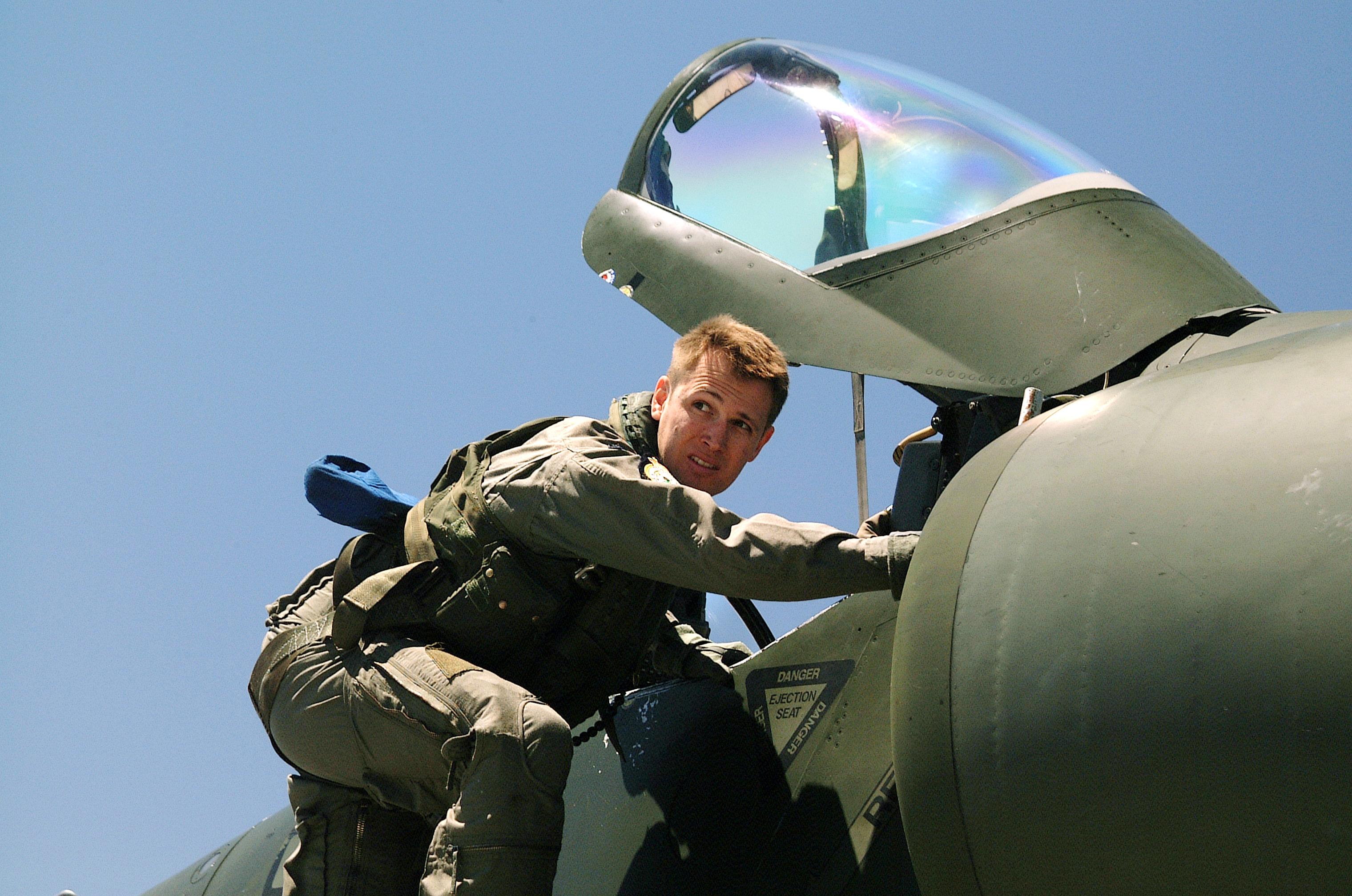 RNZAF 75 SQN Photos Page Two | The Skyhawk Association